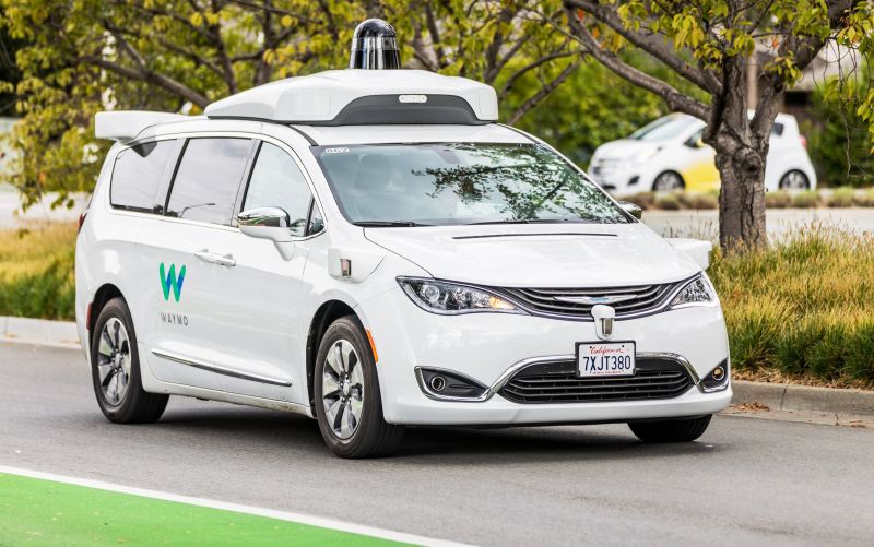 Guida autonoma: FCA investe 30 milioni di dollari nel Chelsea Proving ...