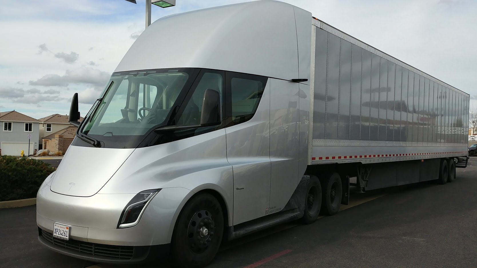 Tesla Semi: Walmart ordina altri 30 esemplari del camion elettrico ...